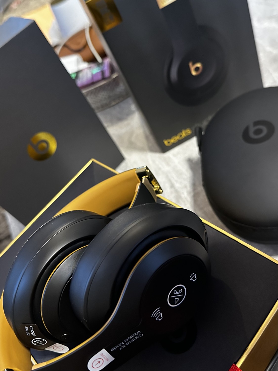 Beats Studio3 Wireless Over-ear Headphones - Baoximan